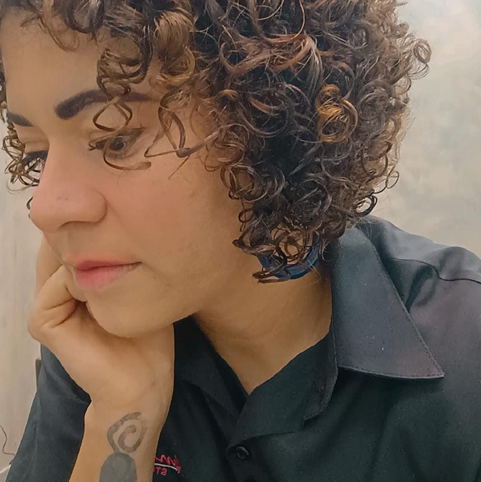 Elaine Prata Cabeleireira Especializada em Cabelos Crespos e Cacheados | Vila Mariana - SP